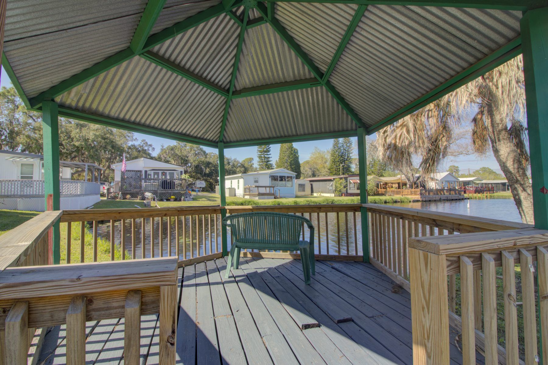 Welcome to River Oaks RV Resort in Beautiful Ruskin, Florida